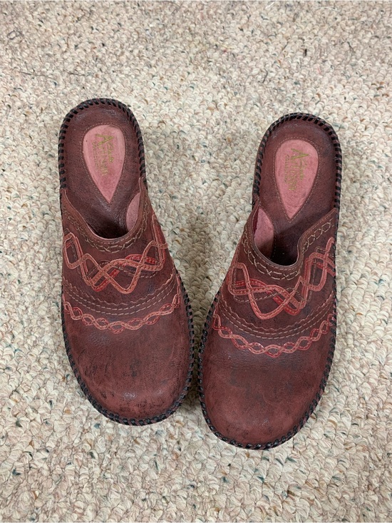 Clarks | Shoes | Womens Clarks Artisan Red Helen Embroidered Leather ...